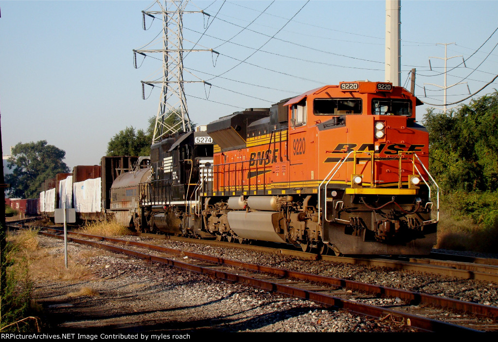 BNSF 9220
